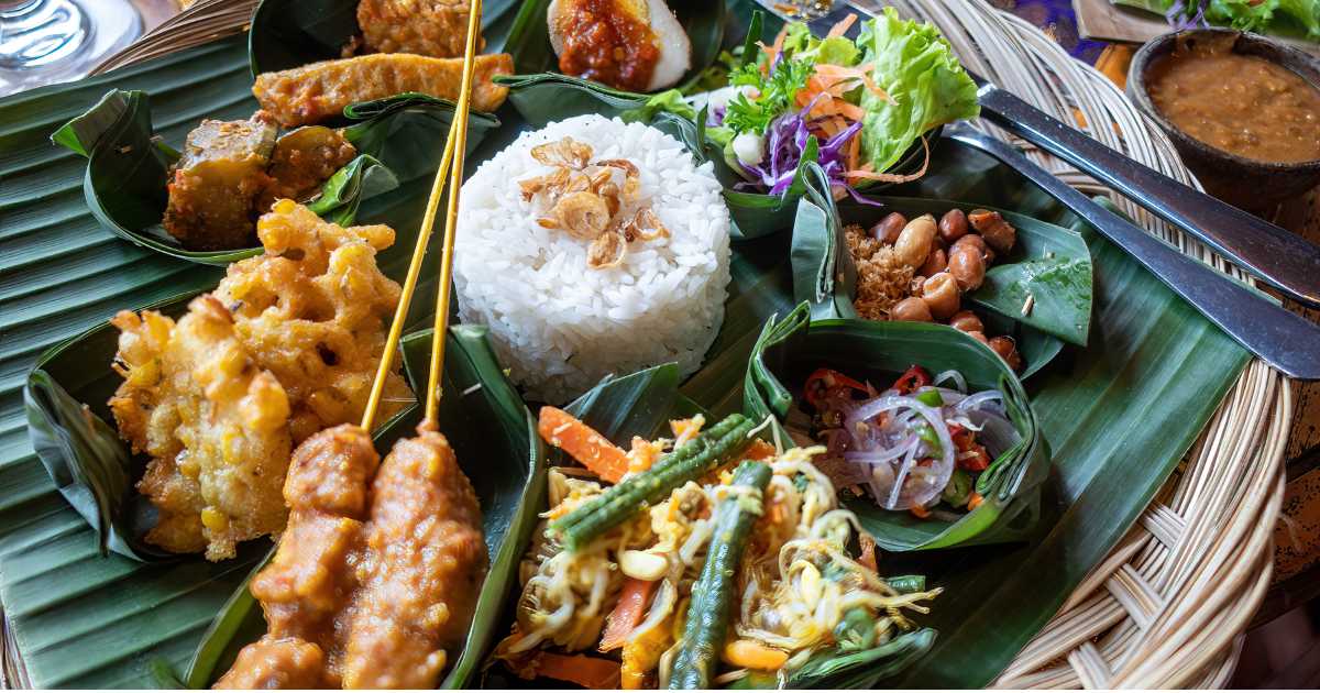 Breakfast in Bali Like a Local: Markets, Rice Cakes & Morning Coffee ...
